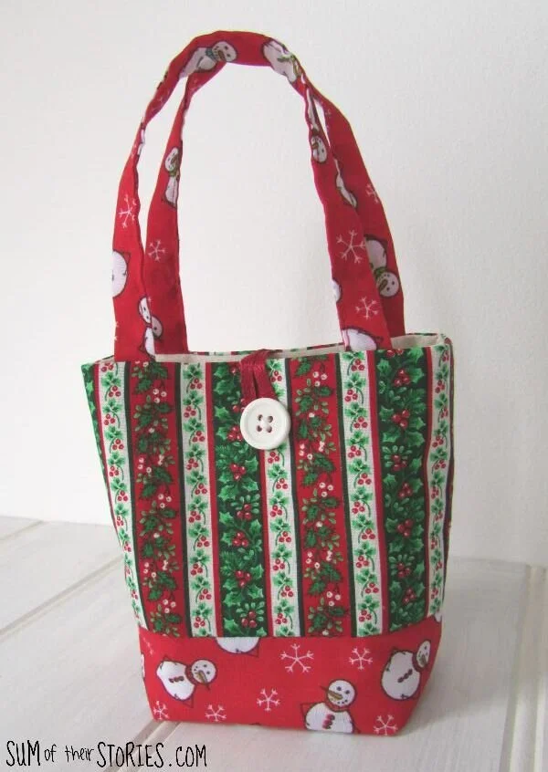 Christmas Gift Bag Mini Shoppers Tutorial — Sum of their Stories Craft Blog
