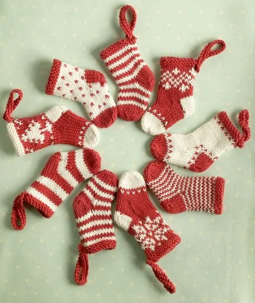 Cute Christmas Knitting Patterns to Download Today — Sum of their Stories Craft Blog
