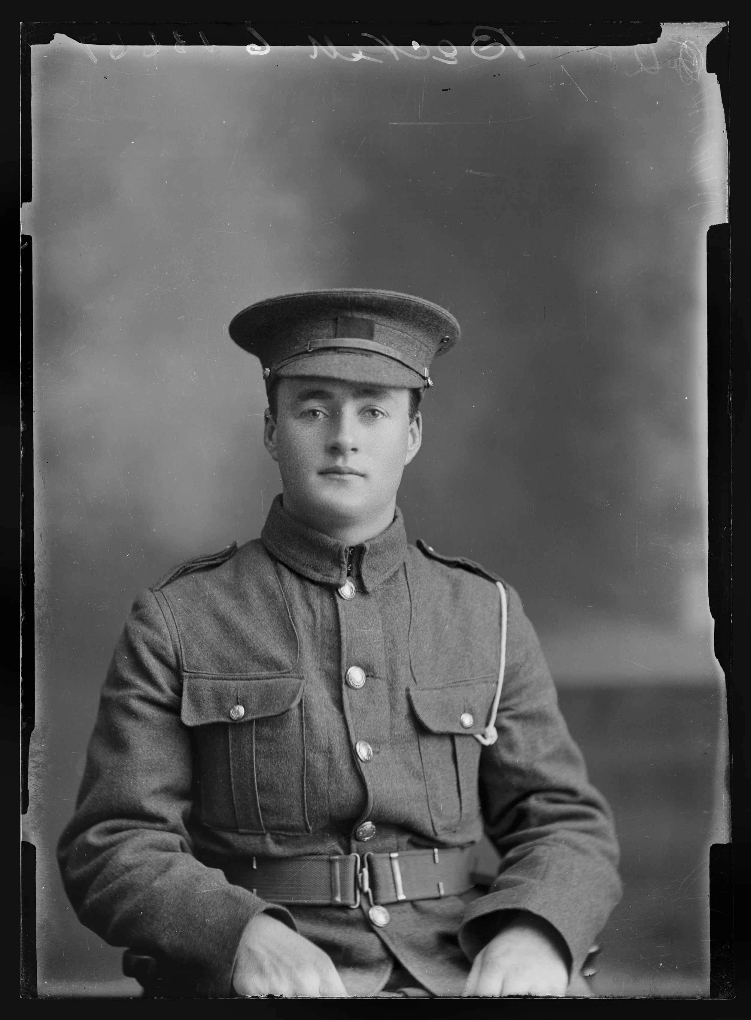 Walking with an Anzac — A soldier's official portrait, WW100NZ