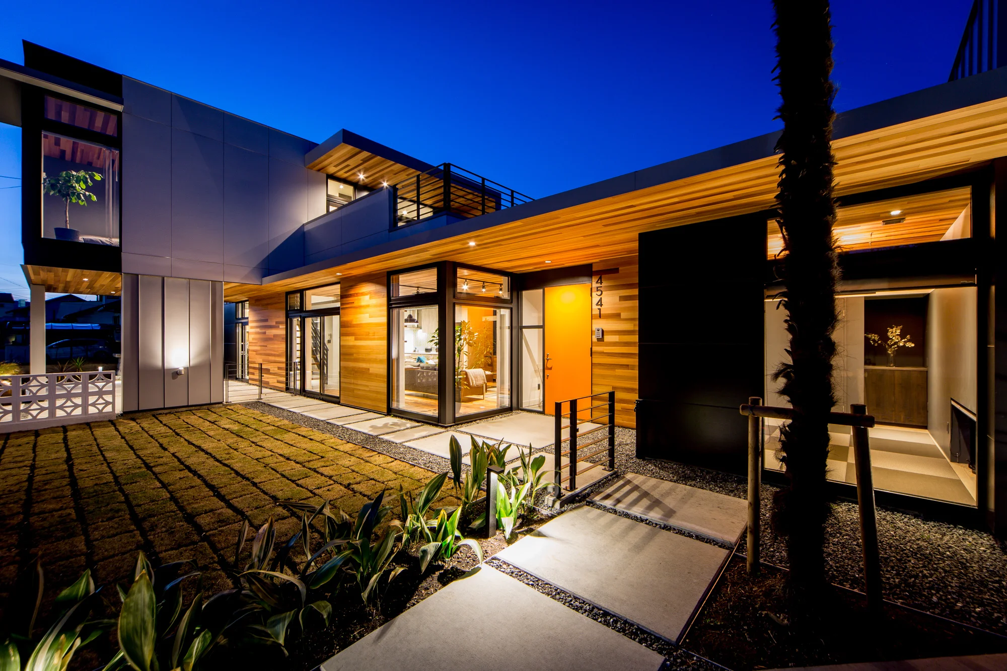 Fuji Mid-Mod — West Coast Design