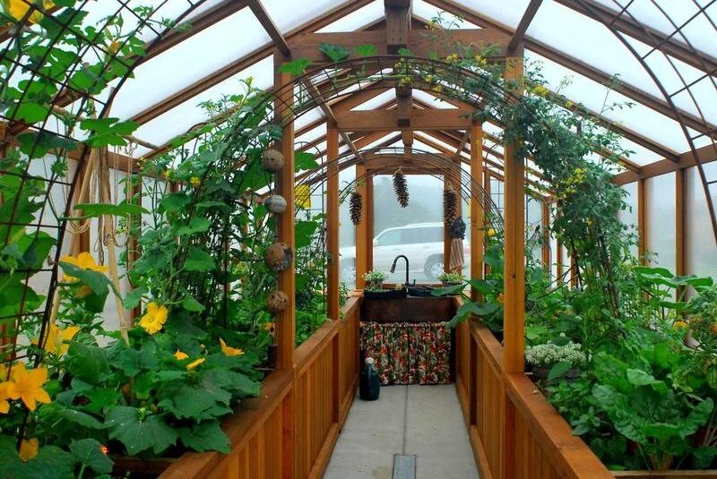 10' Free-Standing Photos — Cedar-Built Greenhouses