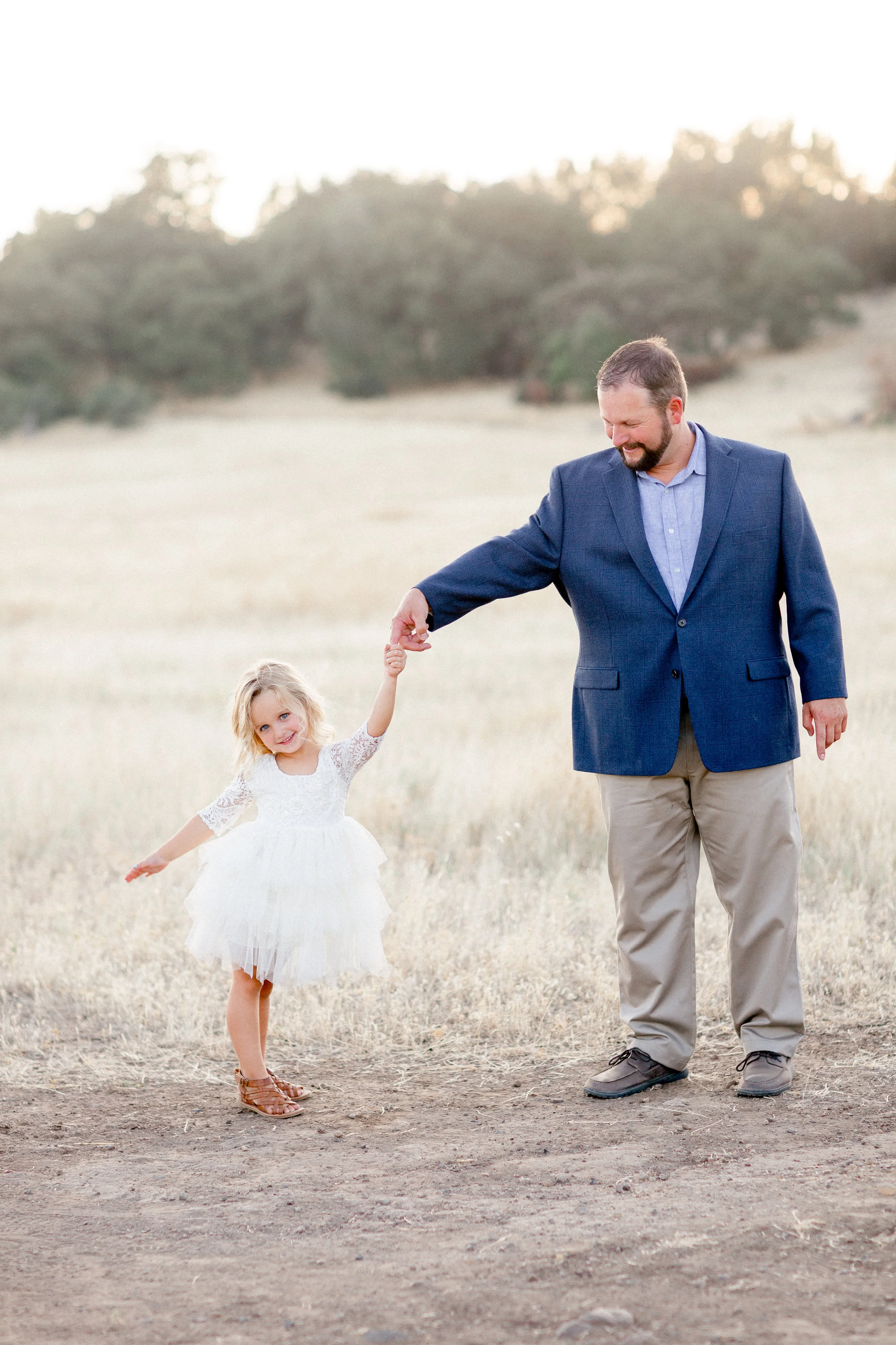 California Outdoor Summer Family Photo Session - Enos Family