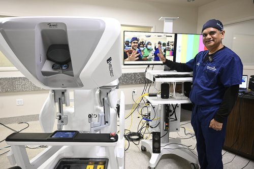 Dr. Vipul Patel, IPCF founder, completes a historic remote telesurgery ...