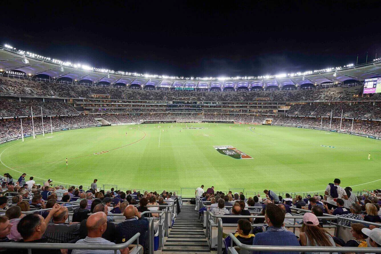 ANZAC Day Len Hall Tribute Game|Fremantle v Adelaide Crows Optus ...