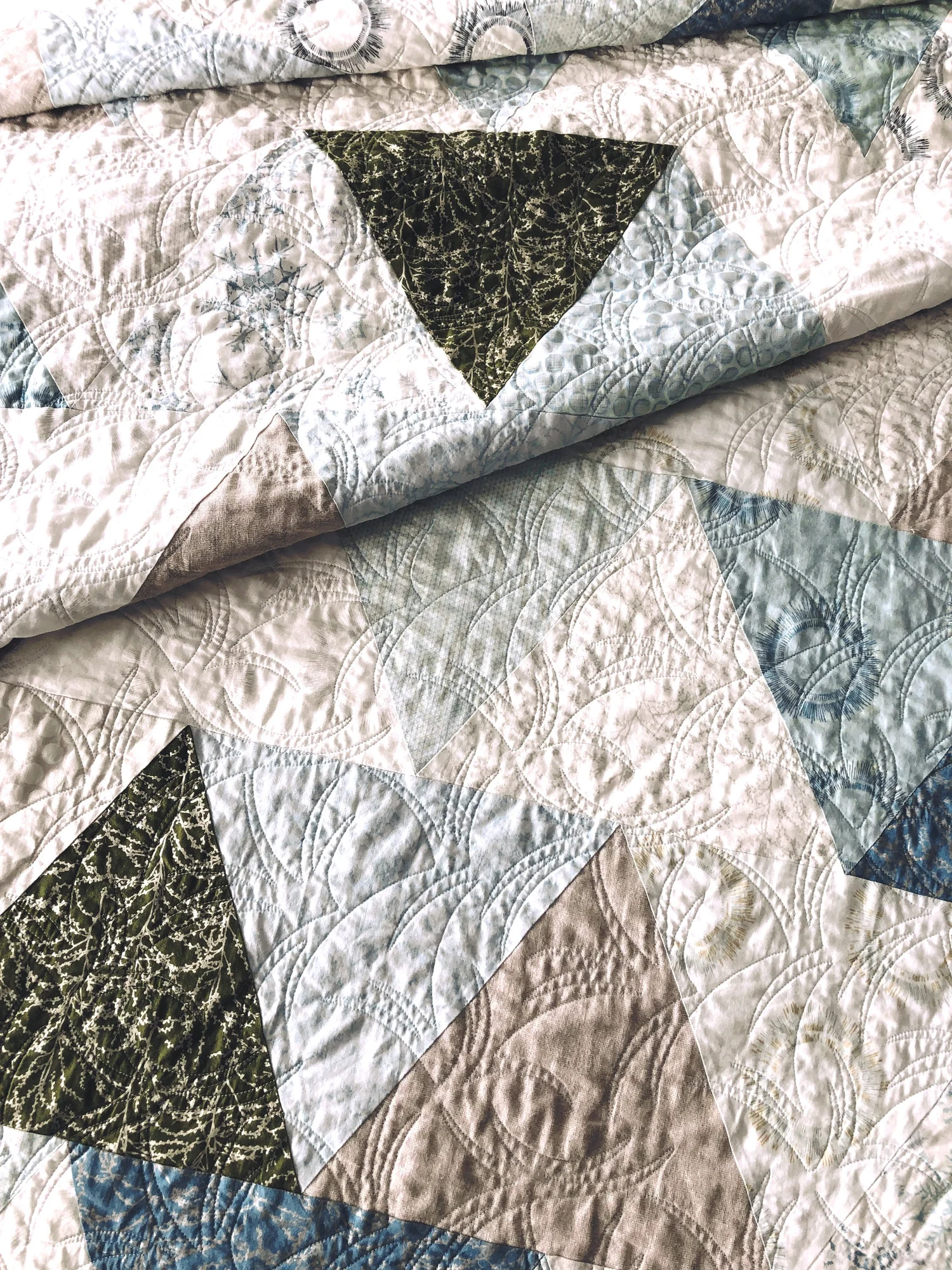 Equilateral Triangle Quilt in Winter Shimmer — AnneMarie Chany Quilt ...