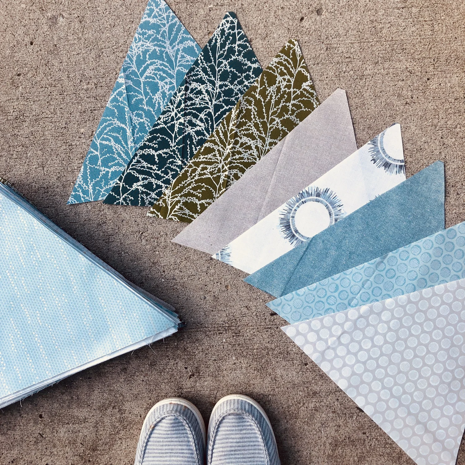 Equilateral Triangle Quilt in Winter Shimmer — AnneMarie Chany Quilt ...