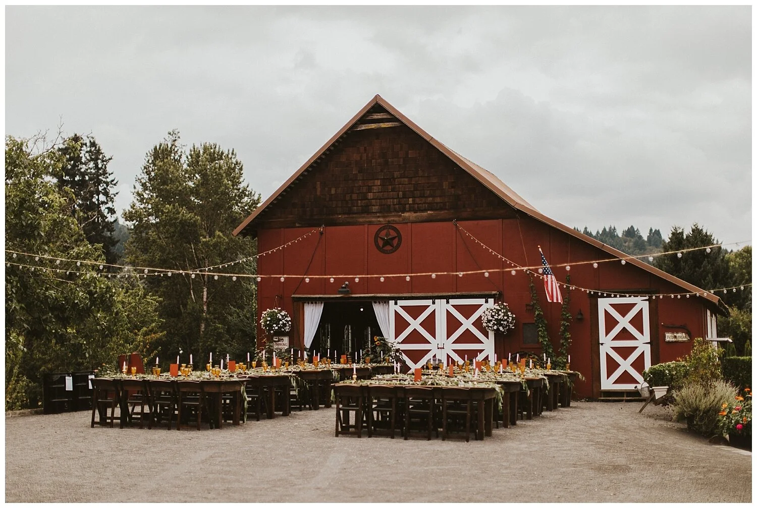 Oregon Backyard Barn Wedding // Nicole + Tanner — Mariana Tey Photography