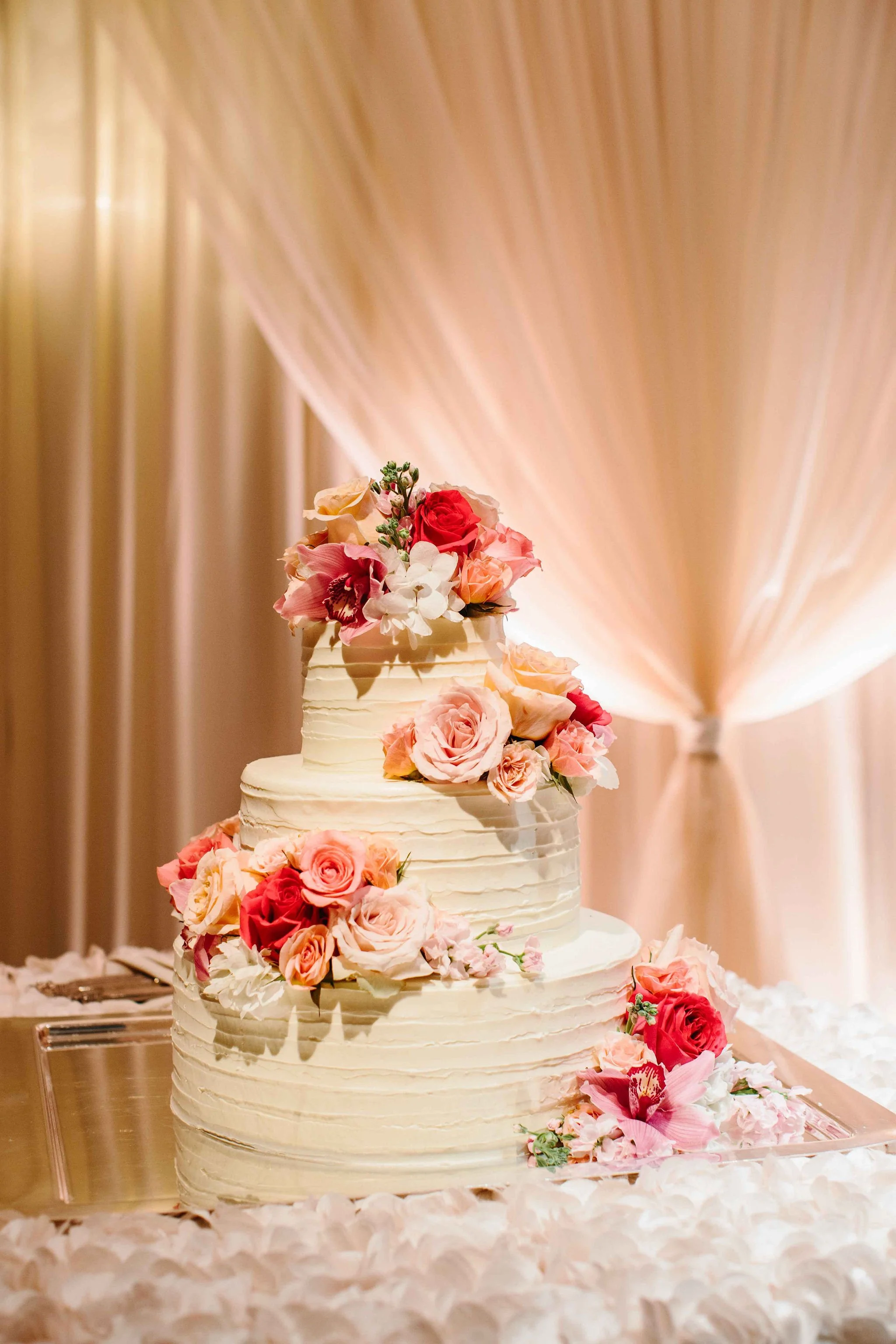 5 Popular Styles for Wedding Cake Toppers — A Perfect Day Hawaii