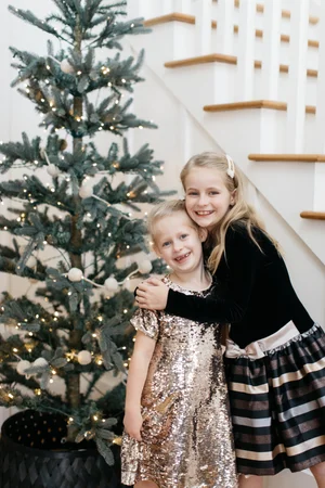 Holiday Home Tour 2019 — Lesley W Graham