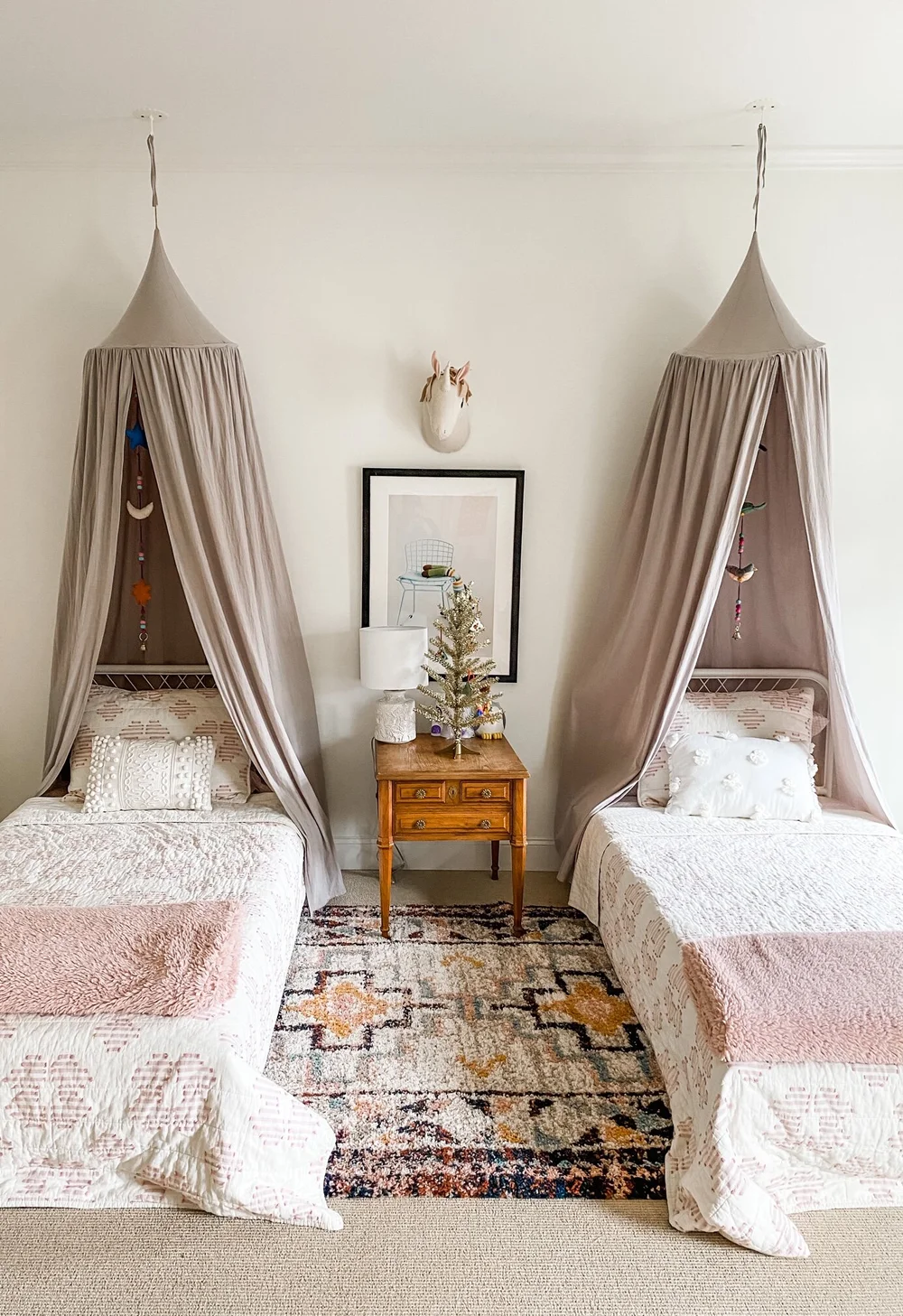 Holiday Home Tour 2019 — Lesley W Graham