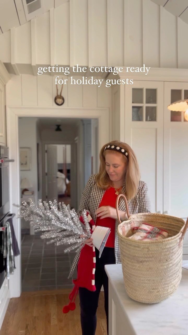 Wallpaper in our Home — Lesley W Graham