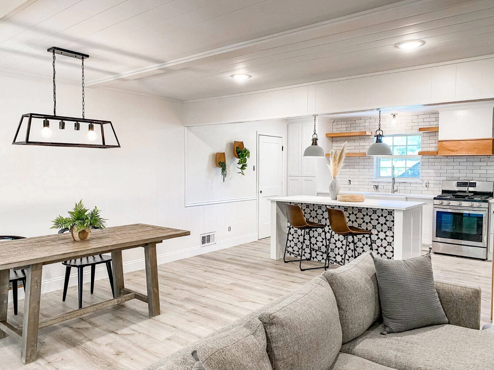 Benefits of Shiplapping a Popcorn Ceiling — Farmhouse Living