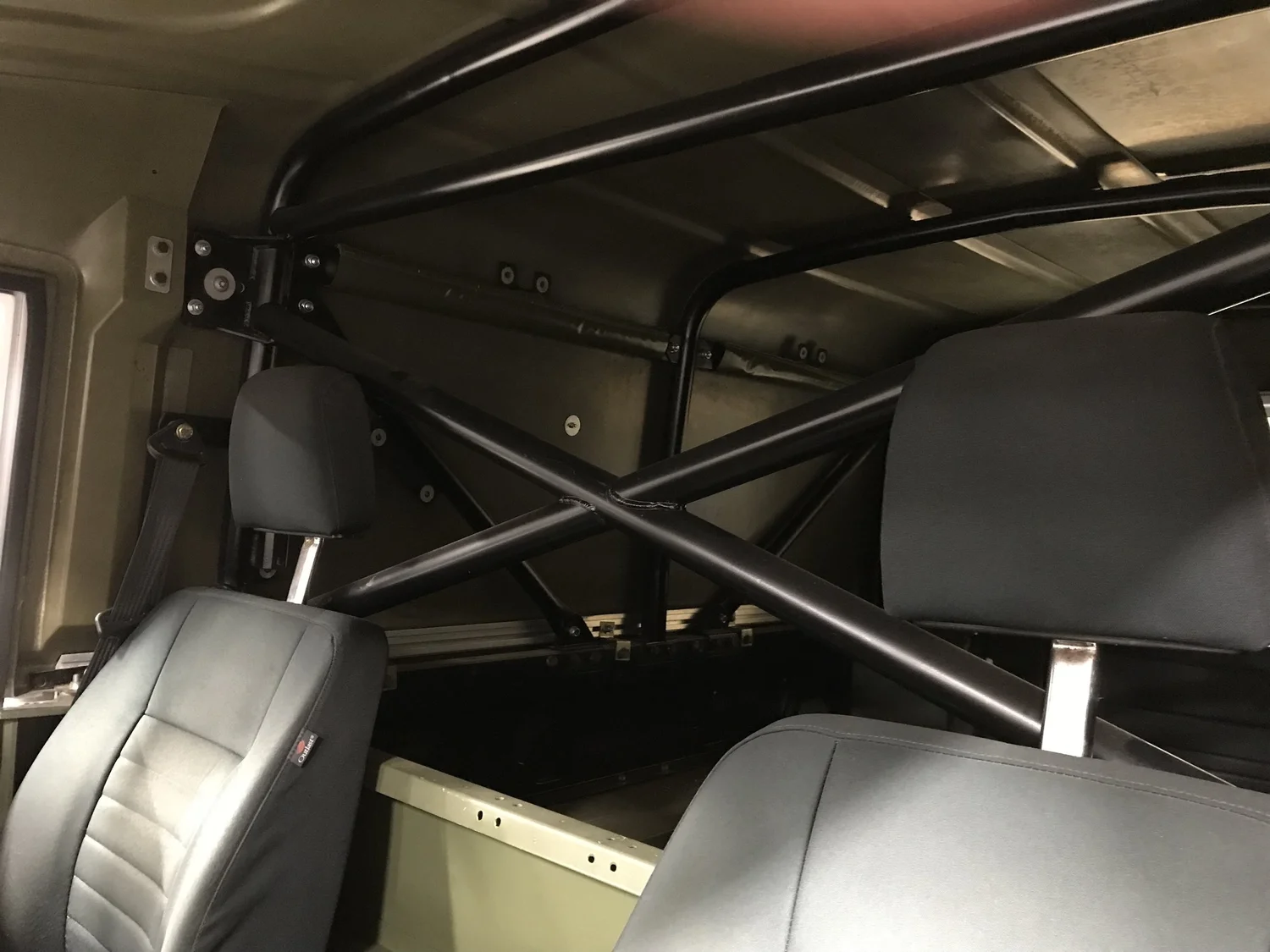 110 Tithonus Beach Runner — Brit Custom Defenders