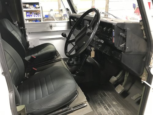 110 Tithonus Beach Runner — Brit Custom Defenders