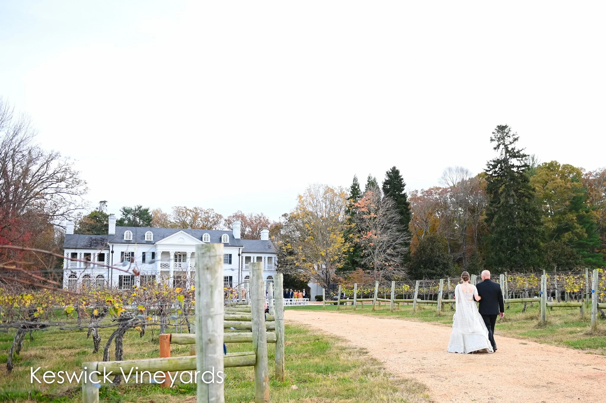 A Fusion of Cultures and Colors: Sarah & Rohan’s Wedding at Keswick ...