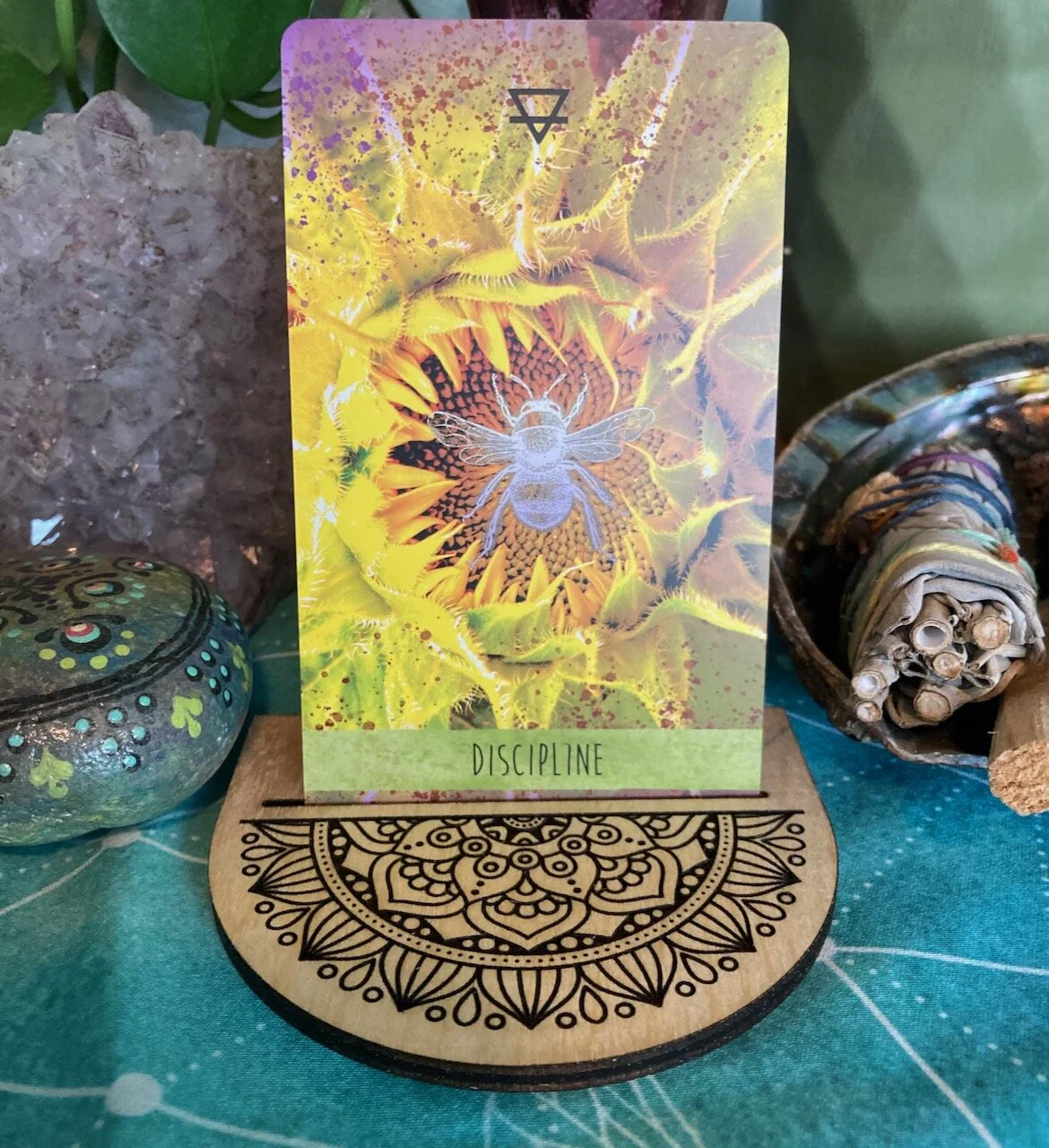 Bee-themed tarot and oracle decks — Bee Tarot and Oracle Decks