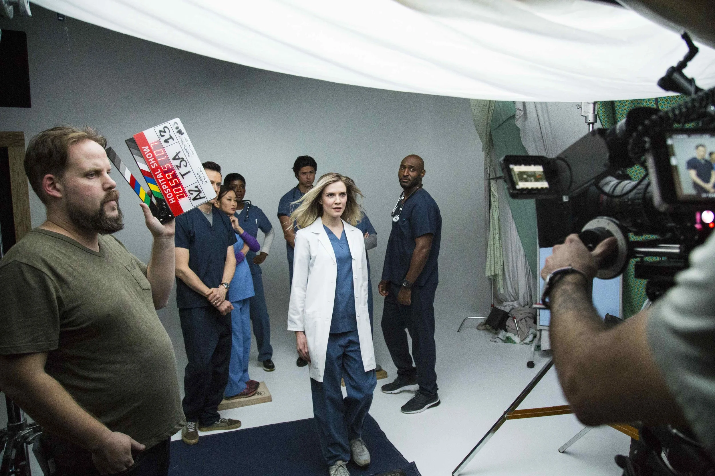 ‘Hospital Show’ zooms in on the "broken, deluded" actors who play TV doctors — YVR Screen Scene