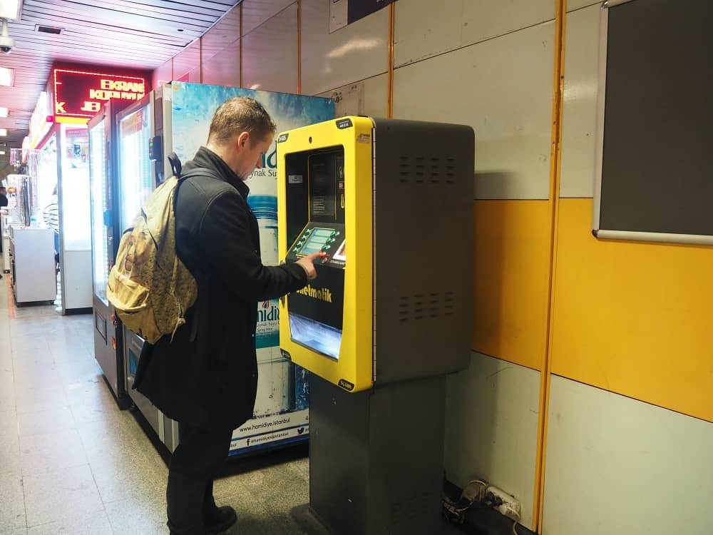 How to get from Istanbul Airport to City Centre (2025) — Mog and Dog ...