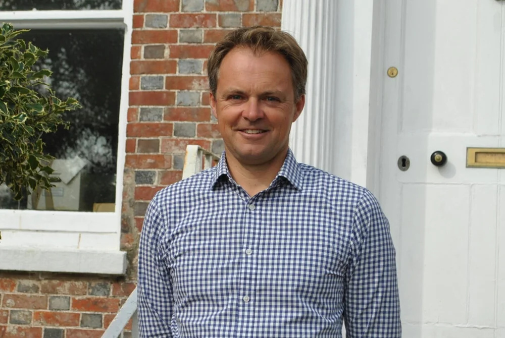 Jonathan Cunliffe Ltd - About Jonathan