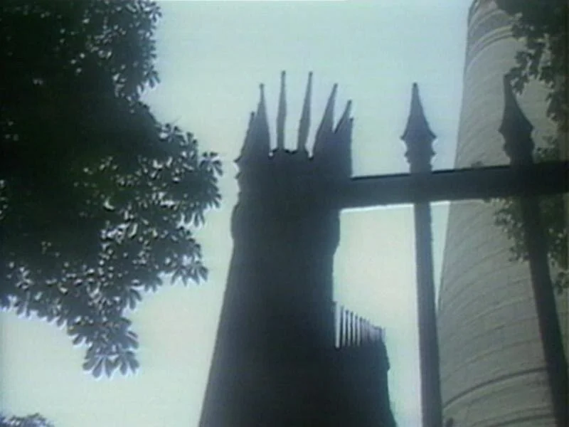 Installations — Mary Lucier