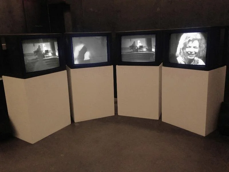 Installations — Mary Lucier