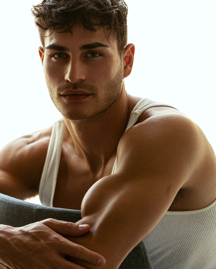 Male model Alec Bitar at Select Model Management by photographer Blake ...