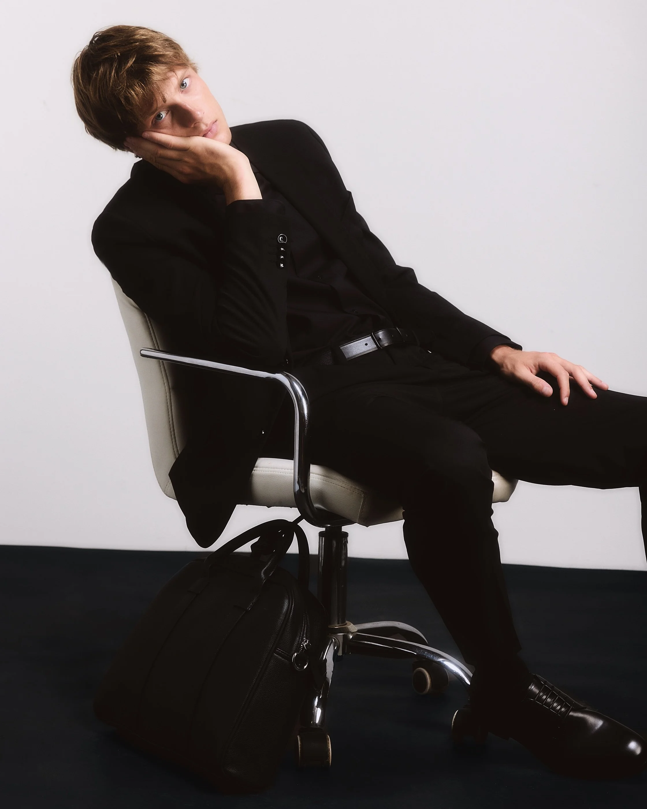 GET TO KNOW HUGH LAUGHTON-SCOTT International model & MANGO MAN ambassador for The Rakish Gent ...