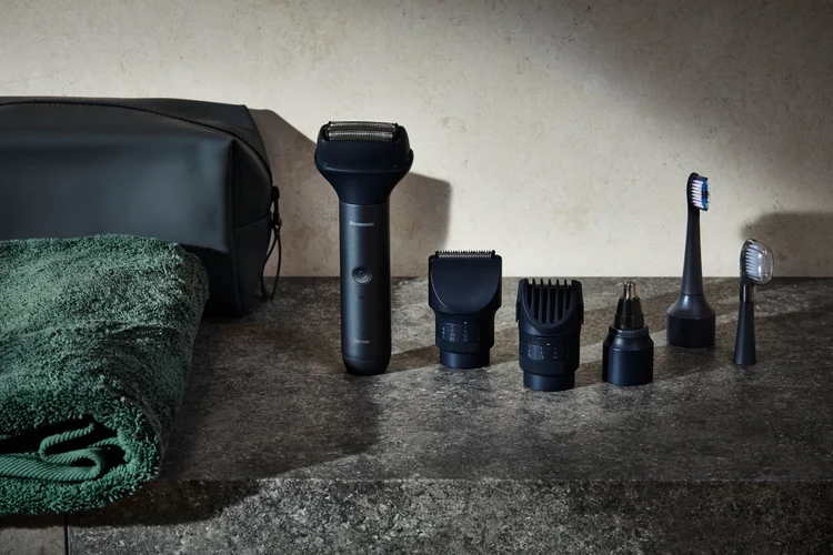 Panasonic MULTISHAPE - Revolutionary grooming for men with MULTISHAPE ...