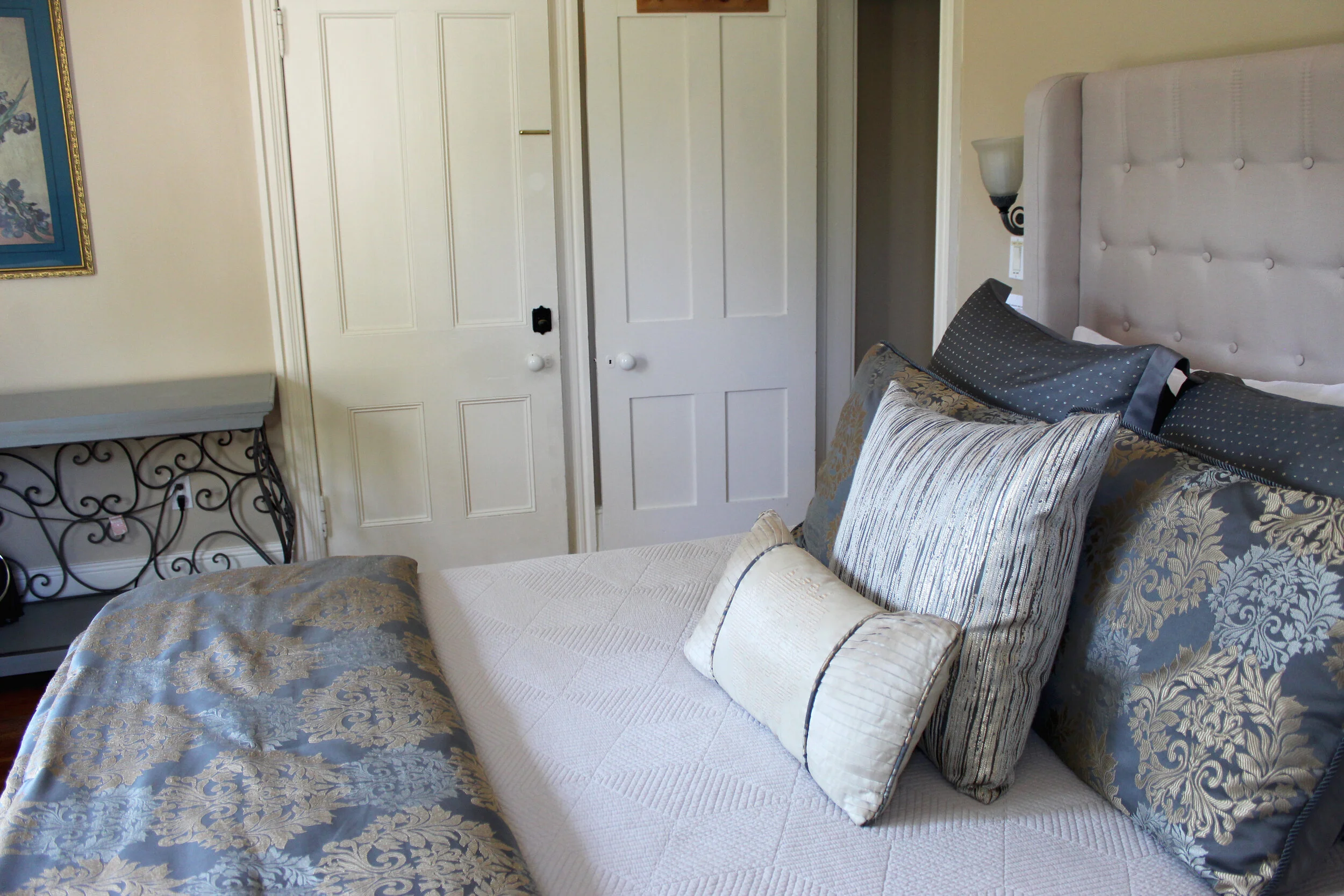 The Pandora Suite — Norfolk Guest House | Guelph's Best Luxury Hotel ...