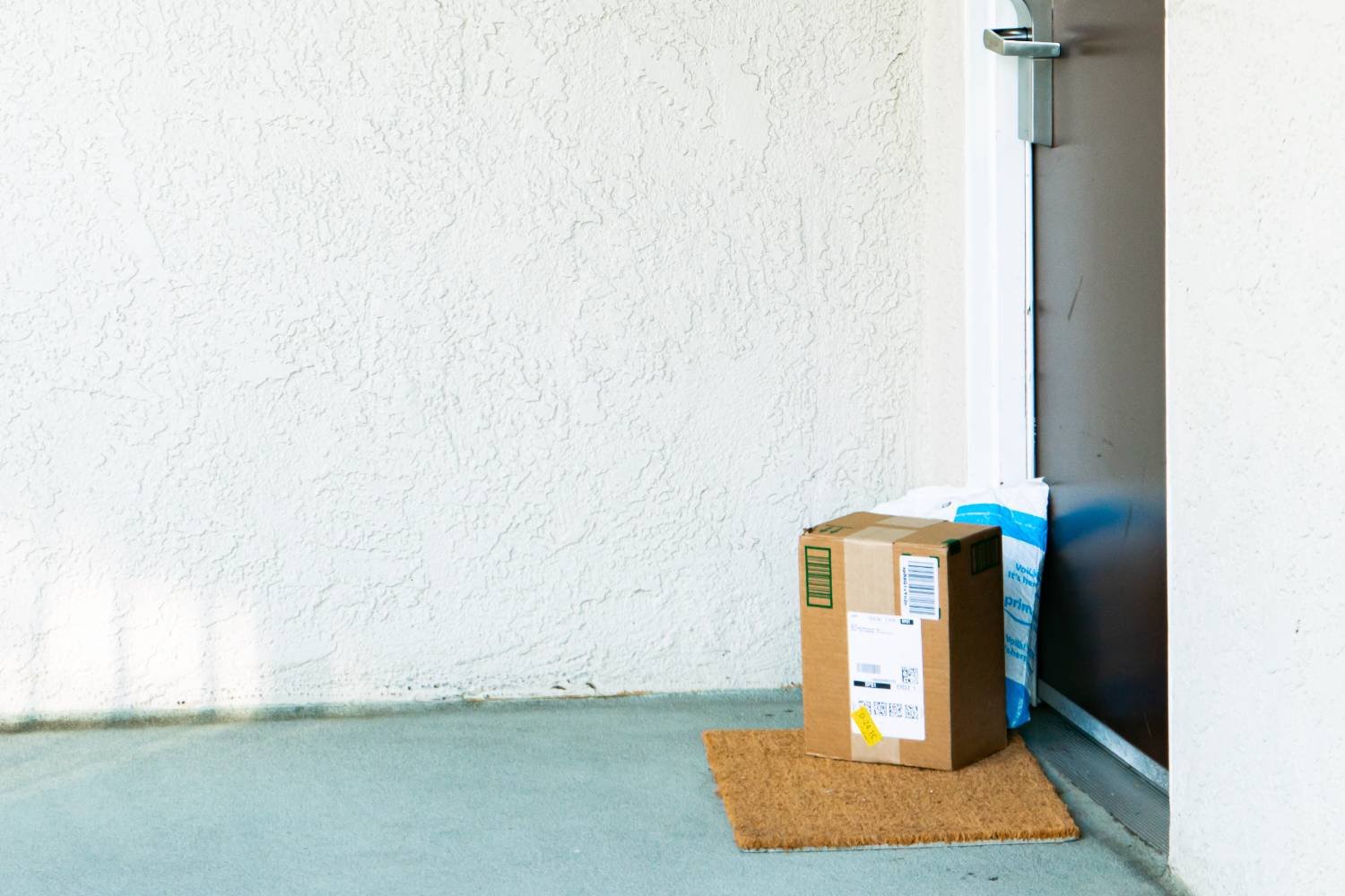 Catching Package Thieves in 2022 — Prevent Package Theft | Reviews ...
