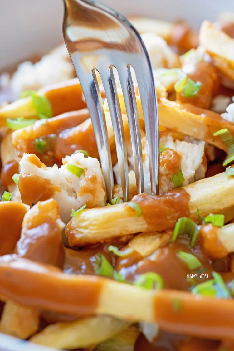Poutine — The Yummy Vegan