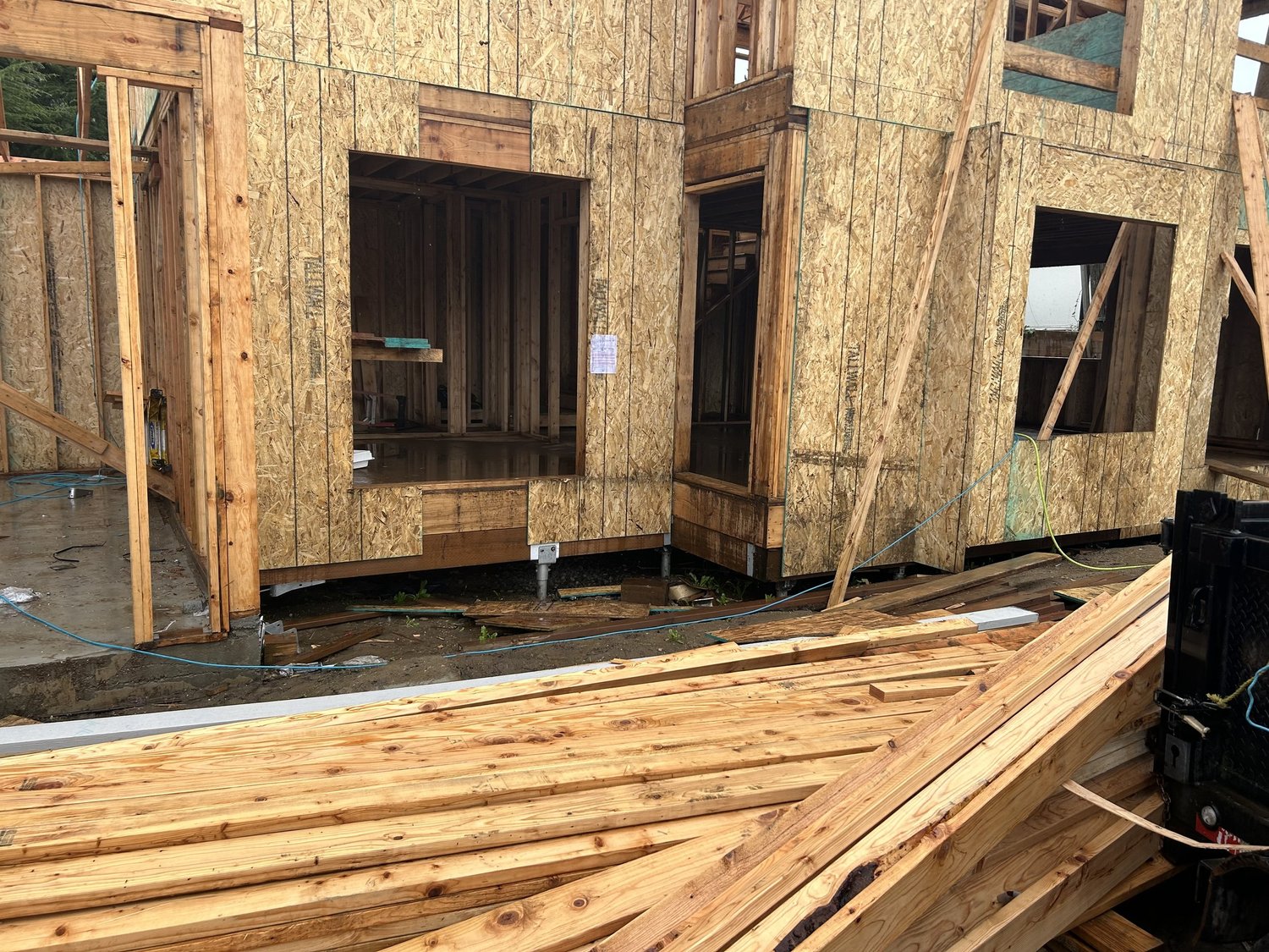 Helical Pile Foundations - Seattle - Sound Earth Anchors — NEWPORT WEST LLC