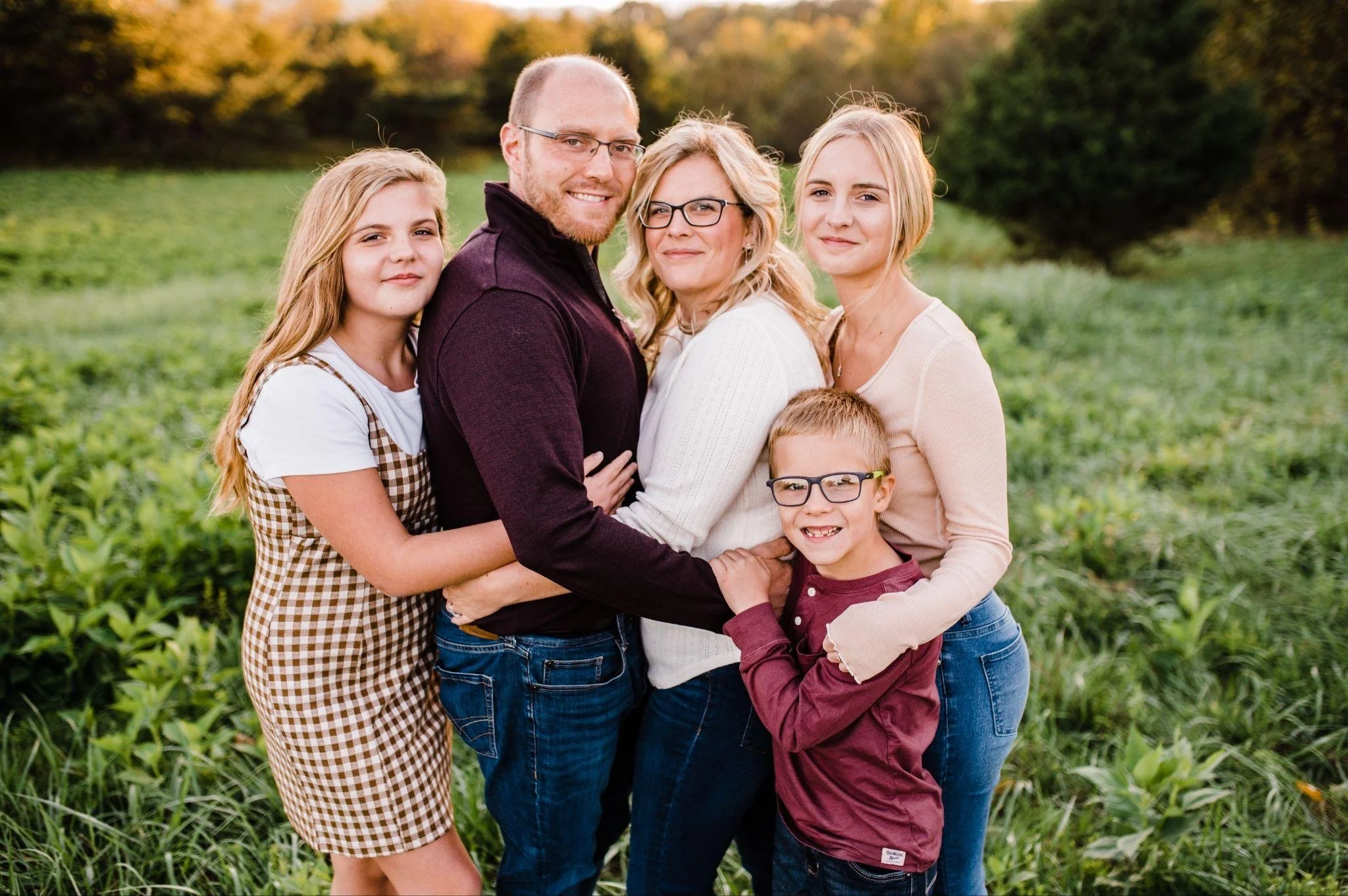 Outdoor Family Portrait Clothing Ideas