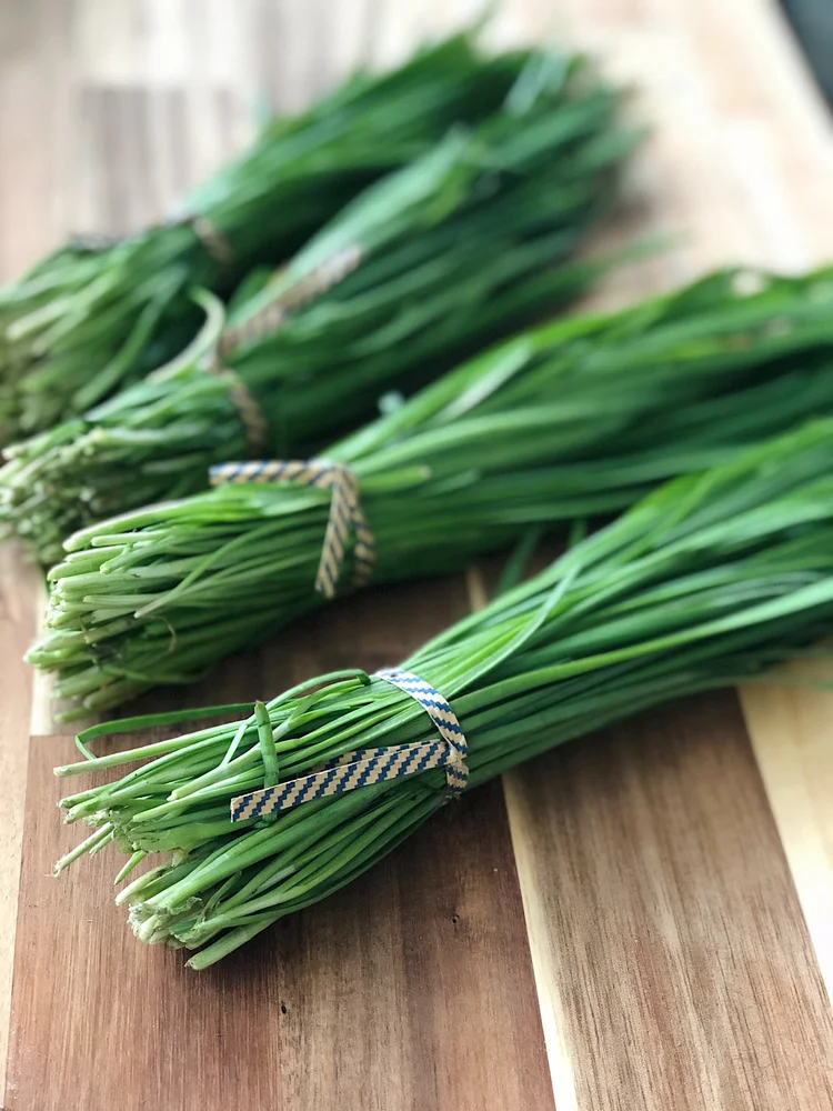 Garlic Chive Kimchi — Sweet & Savorhie