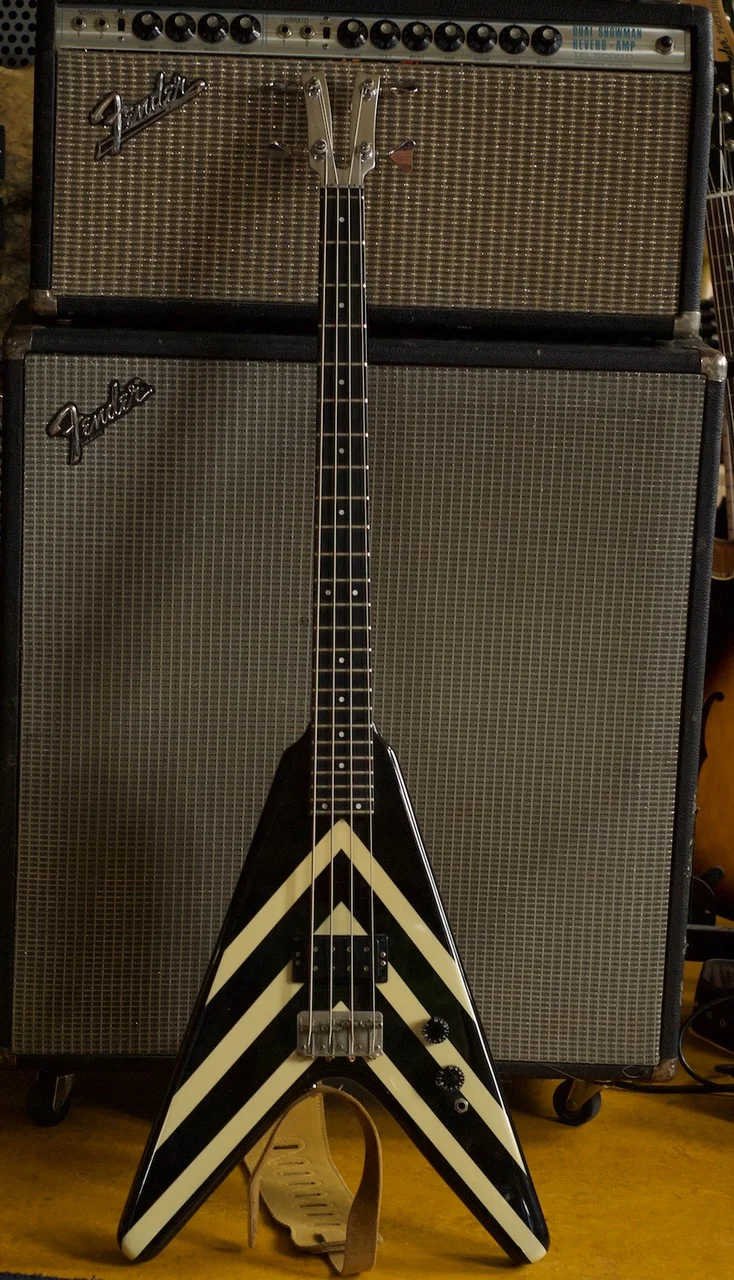 Kramer Flying V & W-Bucker & Badass — Hot Wire Bass