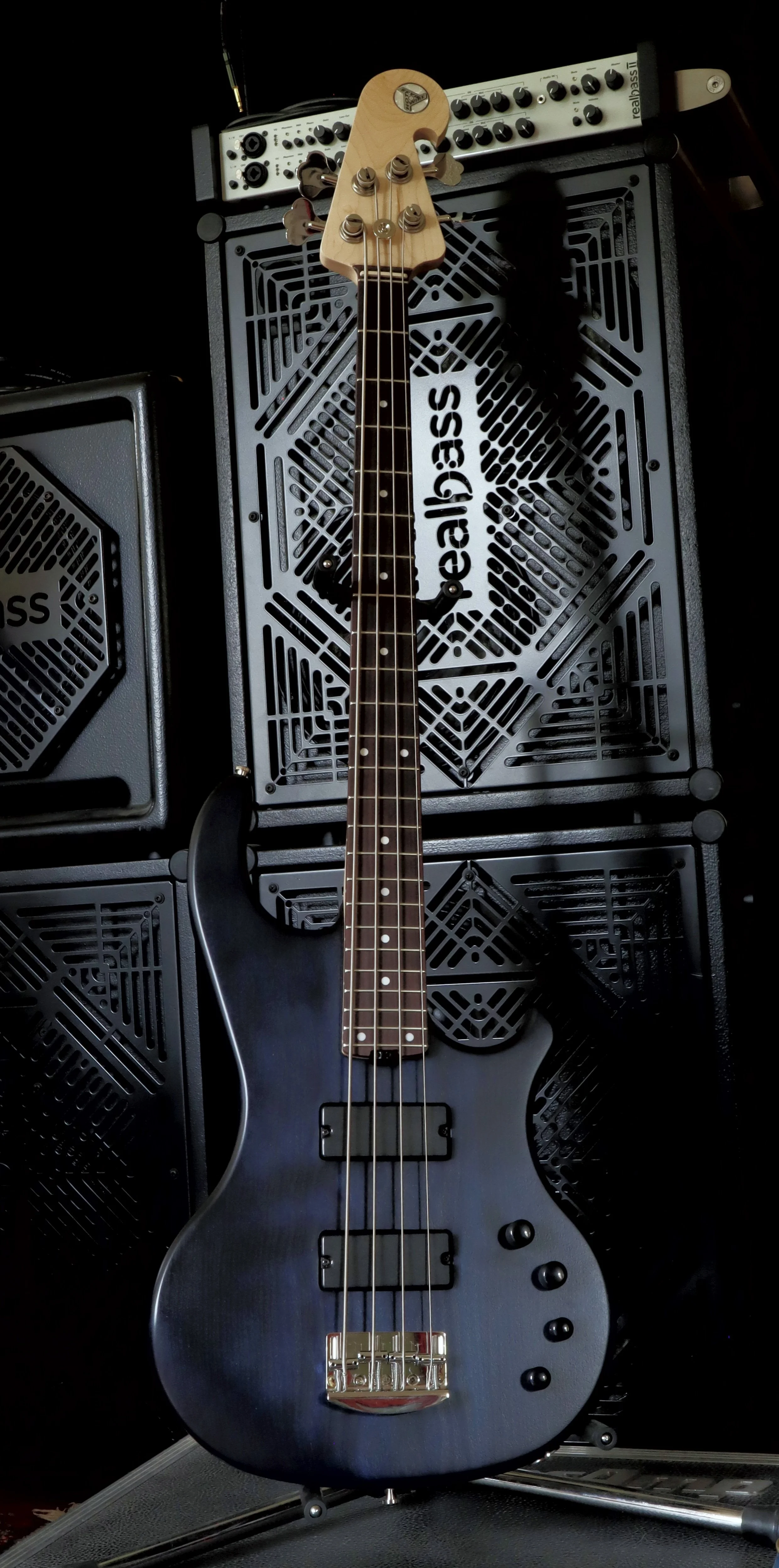 Medium Scale Bass — Hot Wire Bass