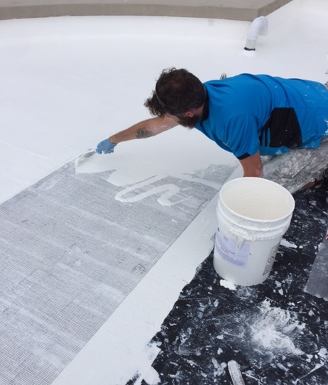 Flat Roofs — Seamless Coatings