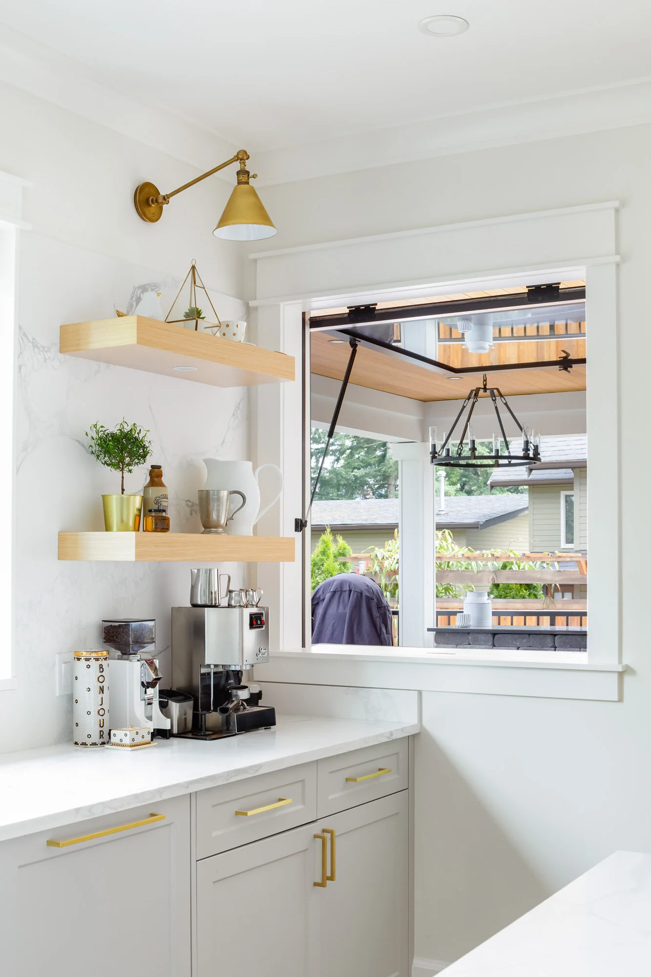 Expanse Pass Through Window System