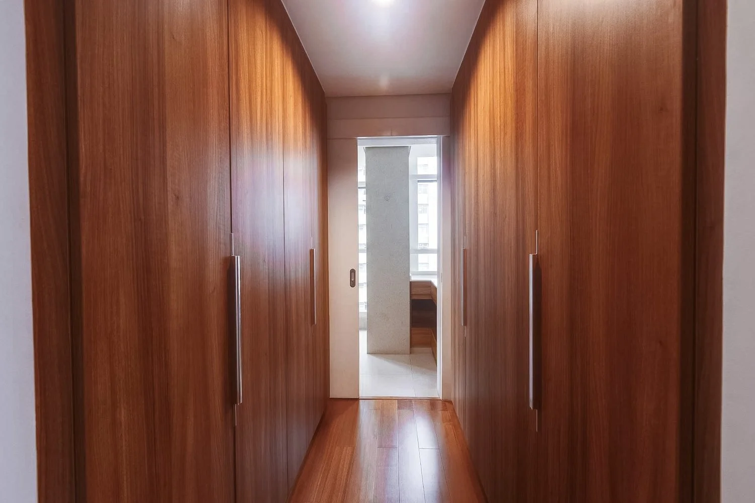 Bespoke Walk-in Closet - Canadian Kitchen Company