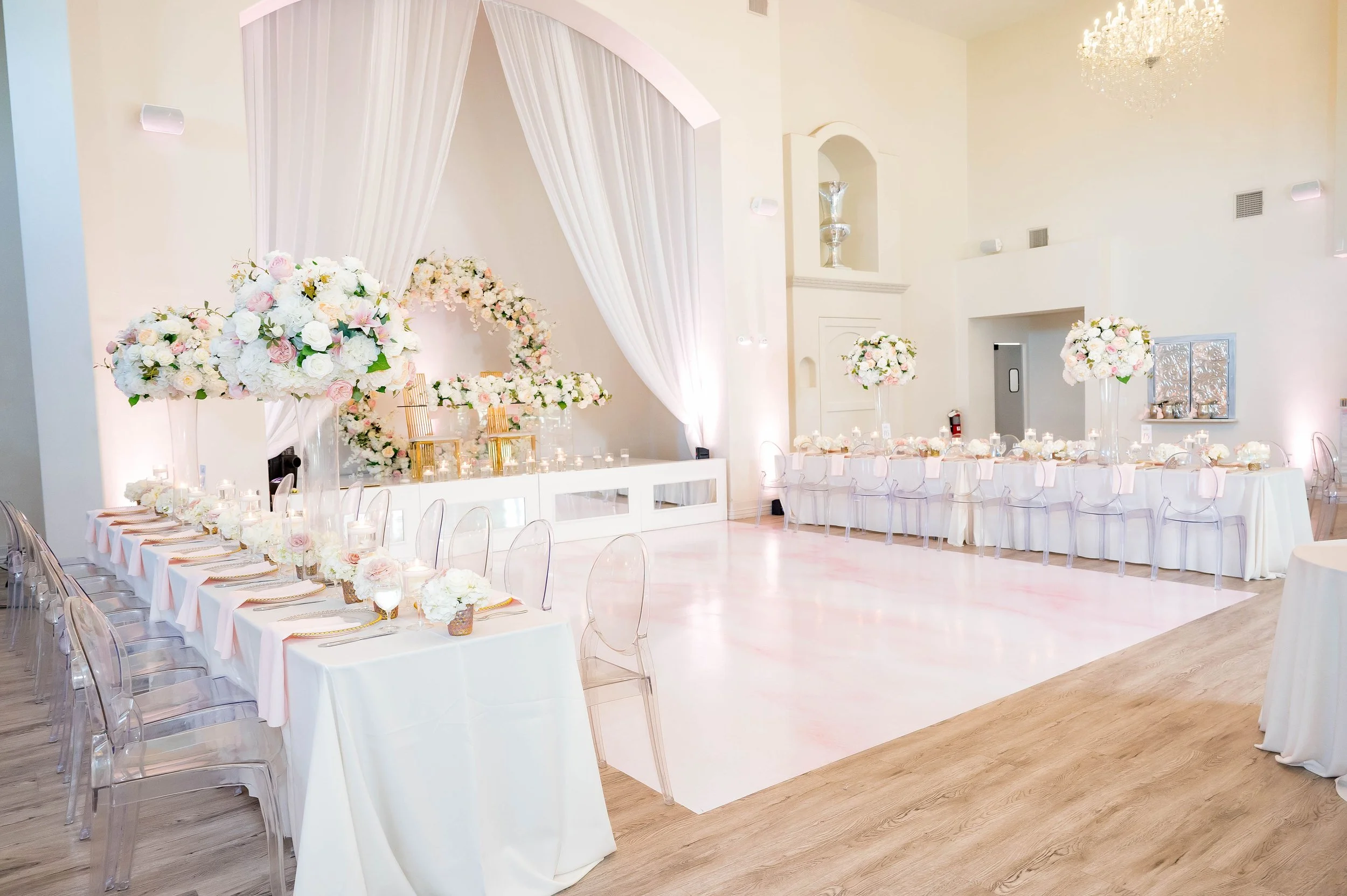 10 Reasons Couples Fall in Love with Knotting Hill Place