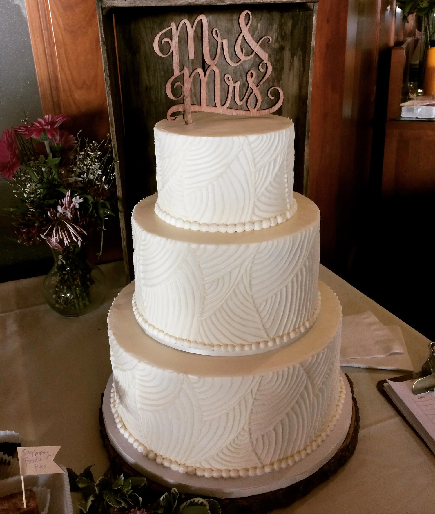 Weddings — VG Donut & Bakery