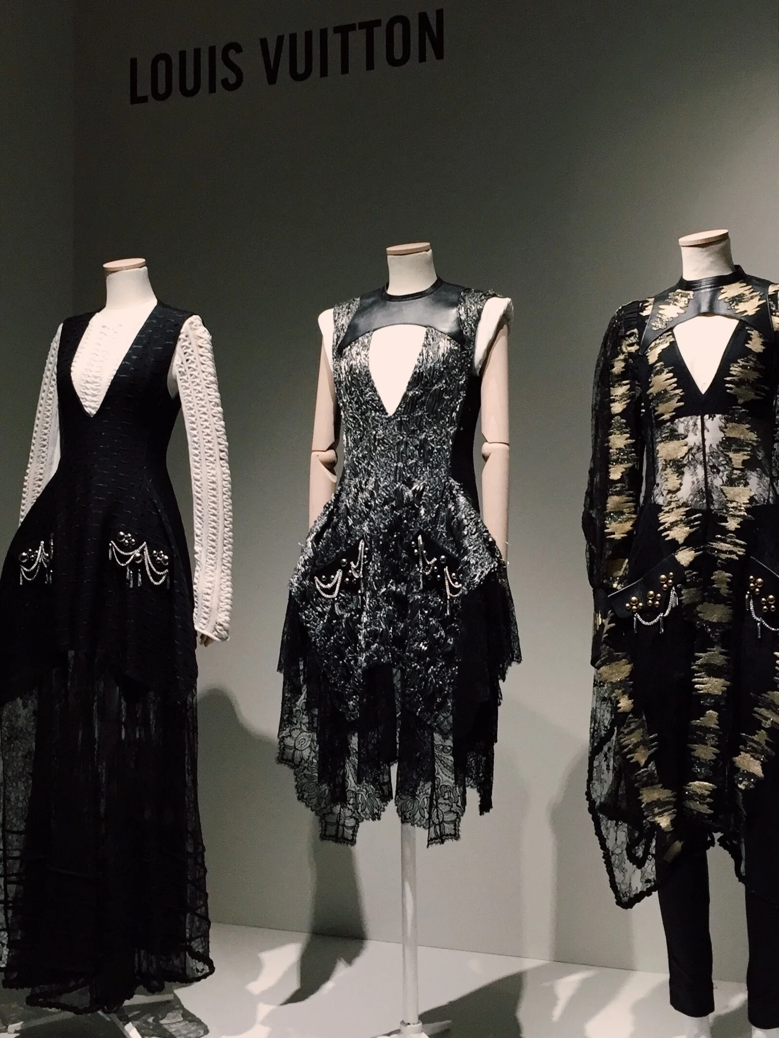 Exhibition Review: Lace in Contemporary Haute Couture — Contemporary ...