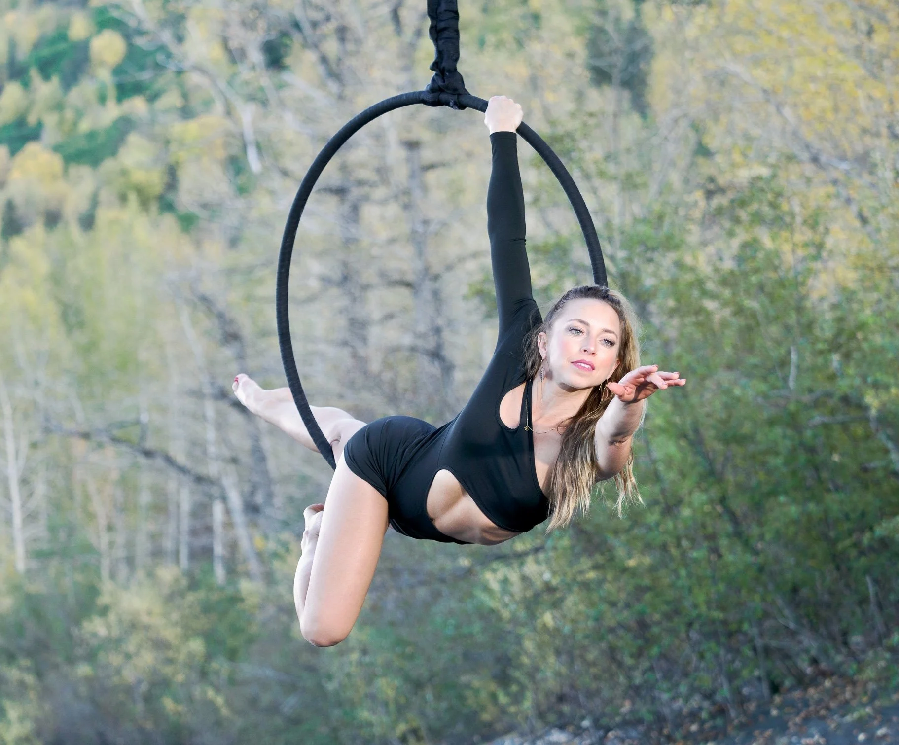 From First Class to Full-Time Aerialist: Rachel Morano — Momentum Aerial