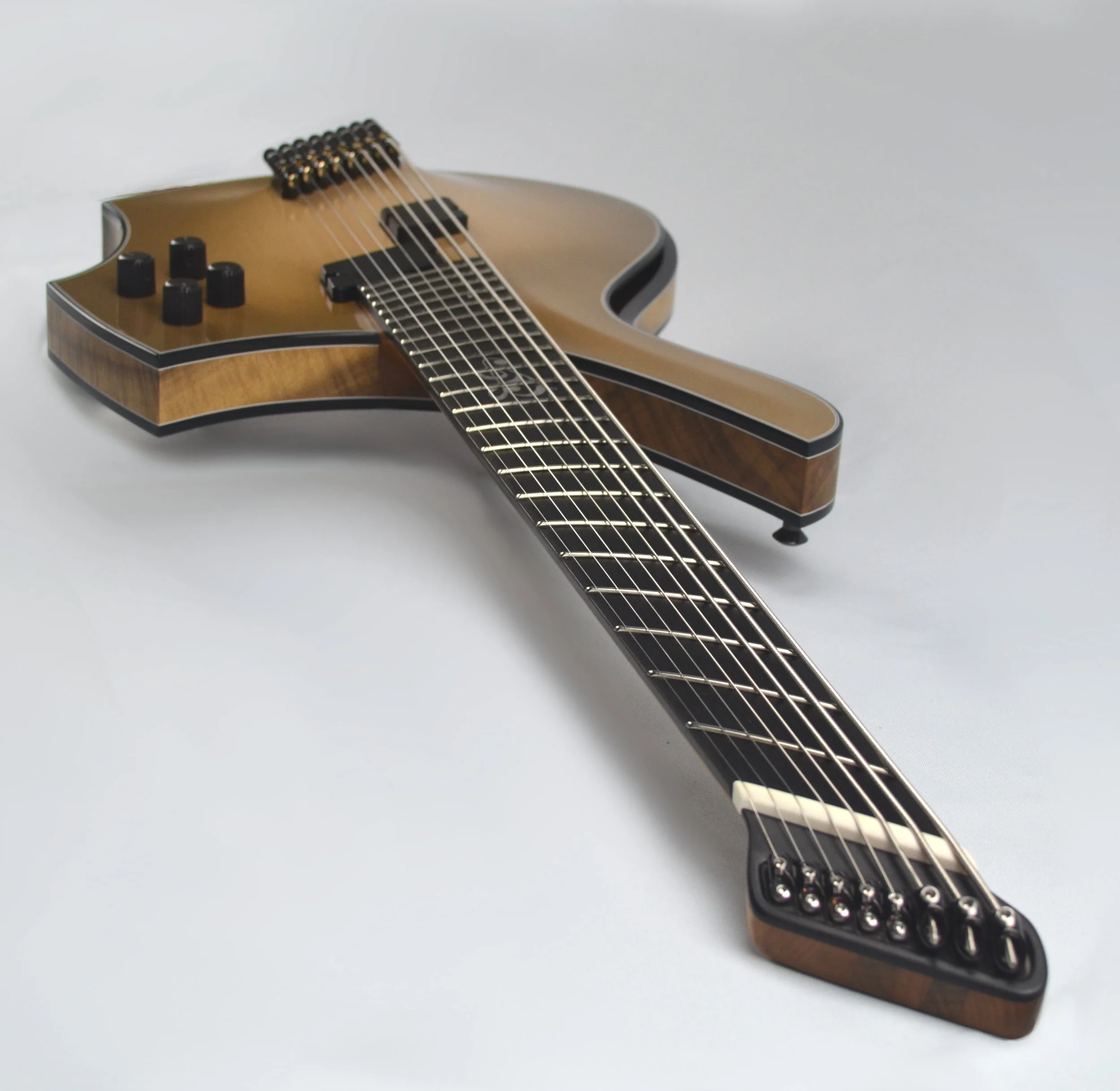 LHT Guitars -NL-8: headless, multi scale, 8 string hybrid guitar
