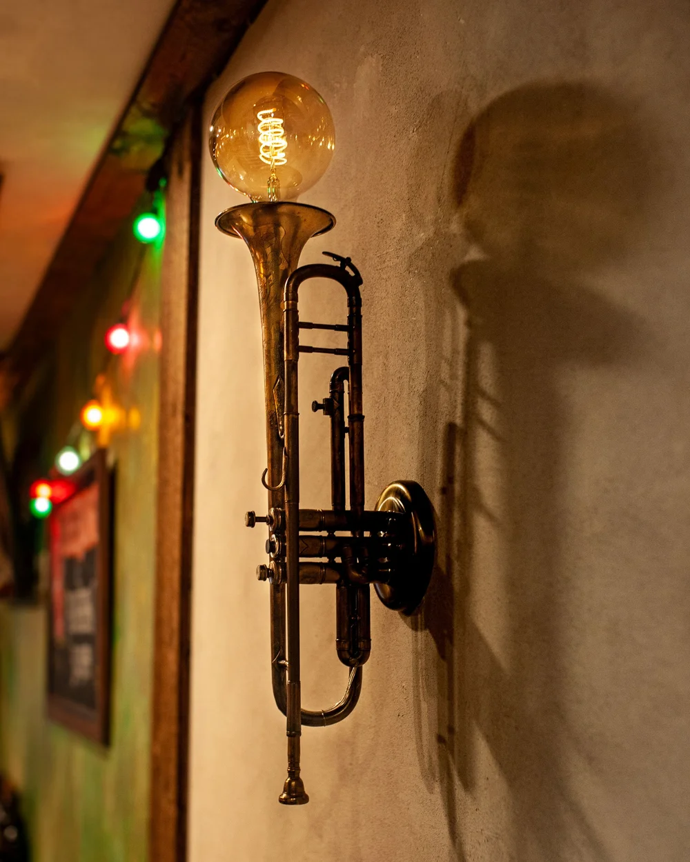 ABOUT — R Bar & Restaurant