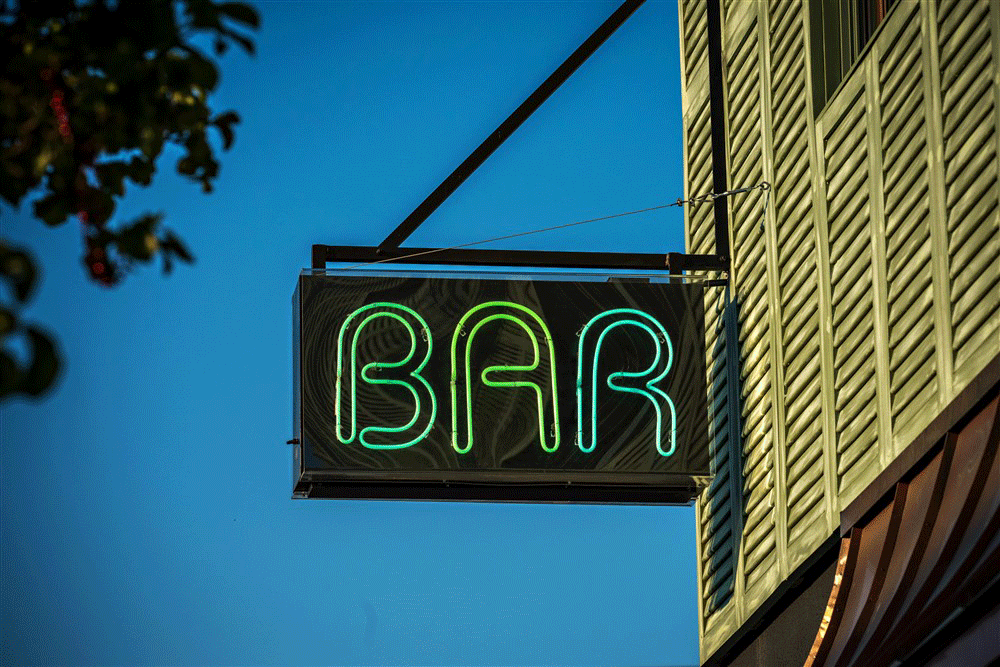 ABOUT — R Bar & Restaurant