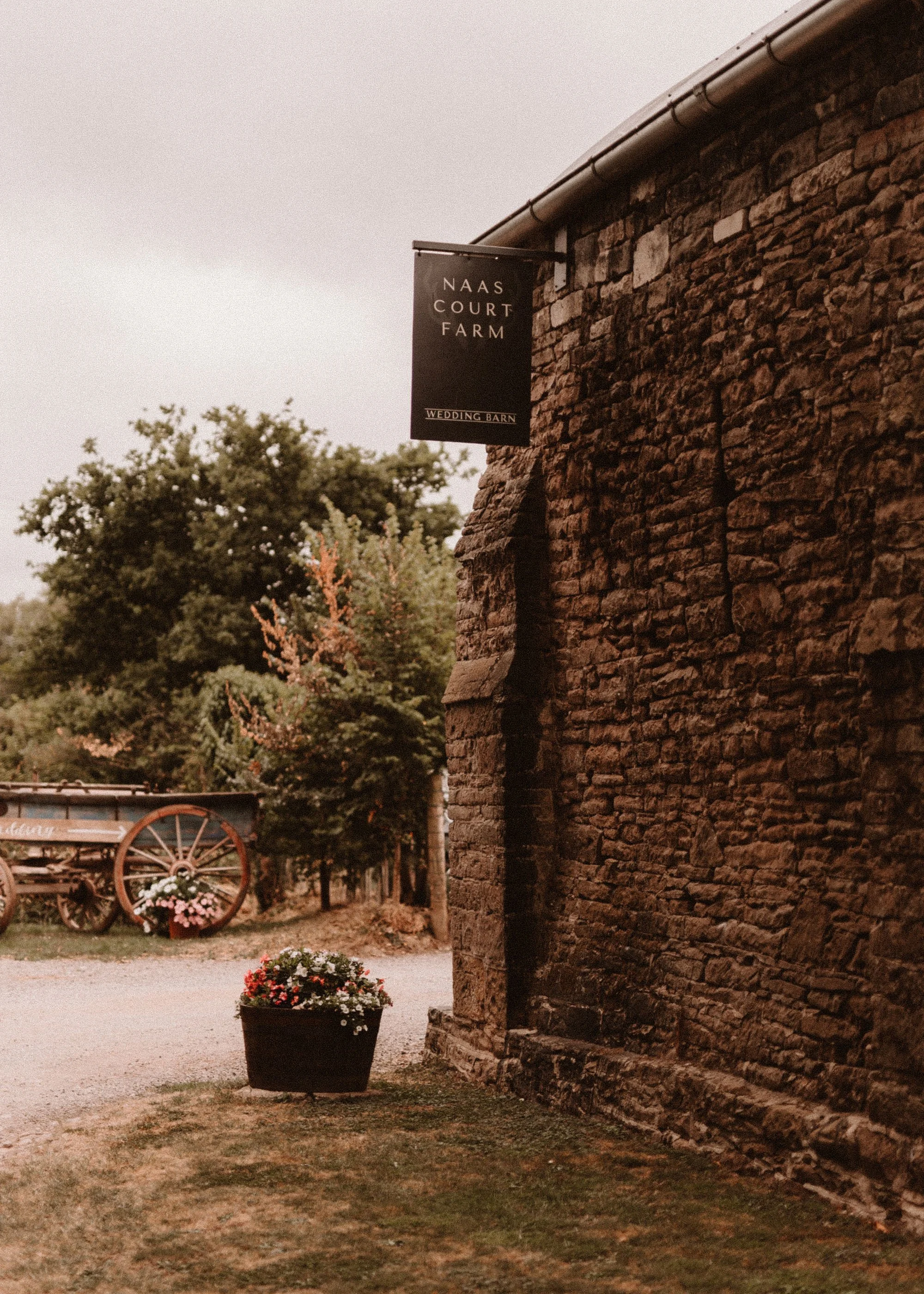 Naas Court Farm | Forest of Dean (Gloucestershire) Barn Wedding Venue