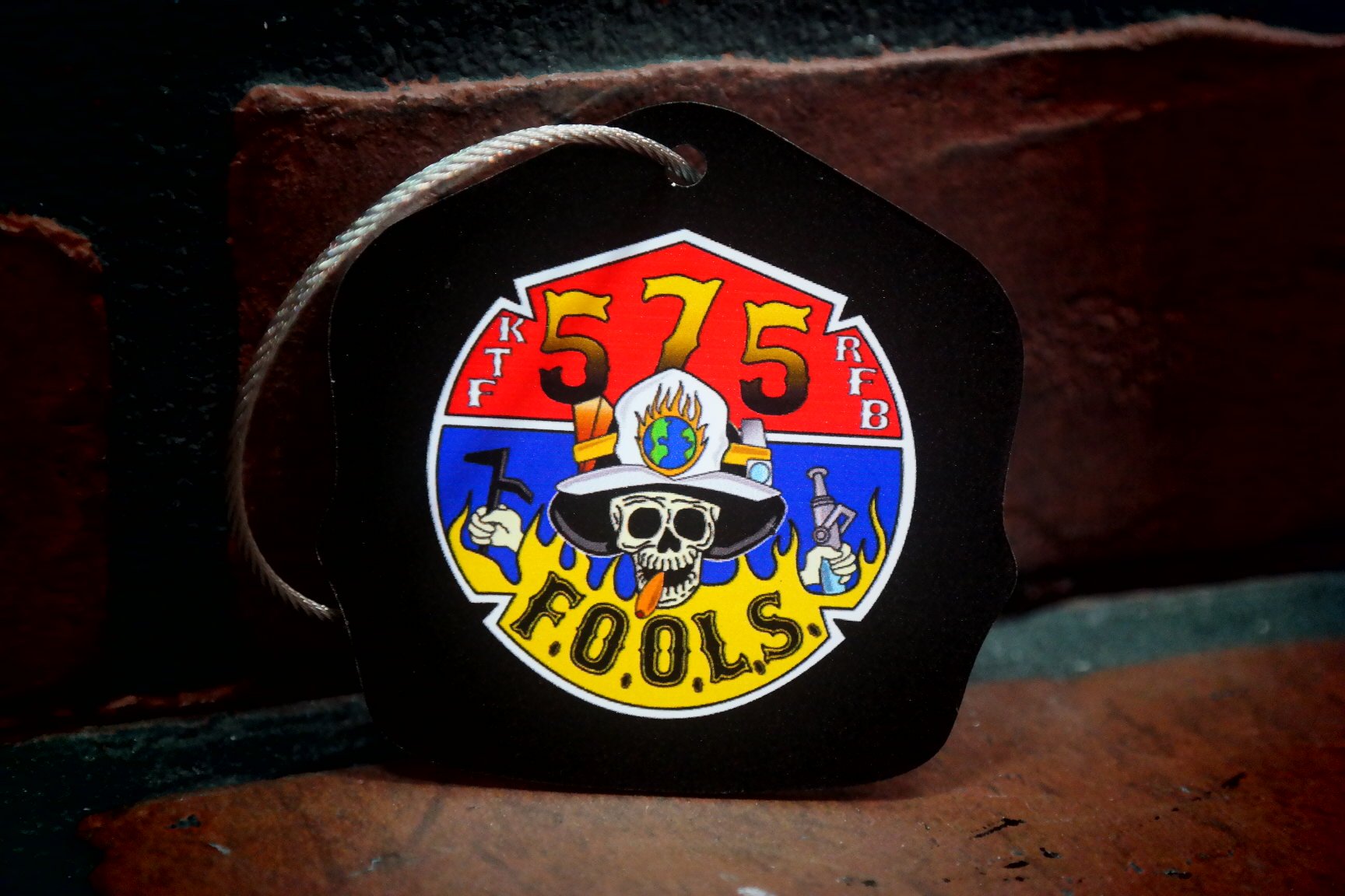 575 Fools Keychain Style A — Taylor's Tins