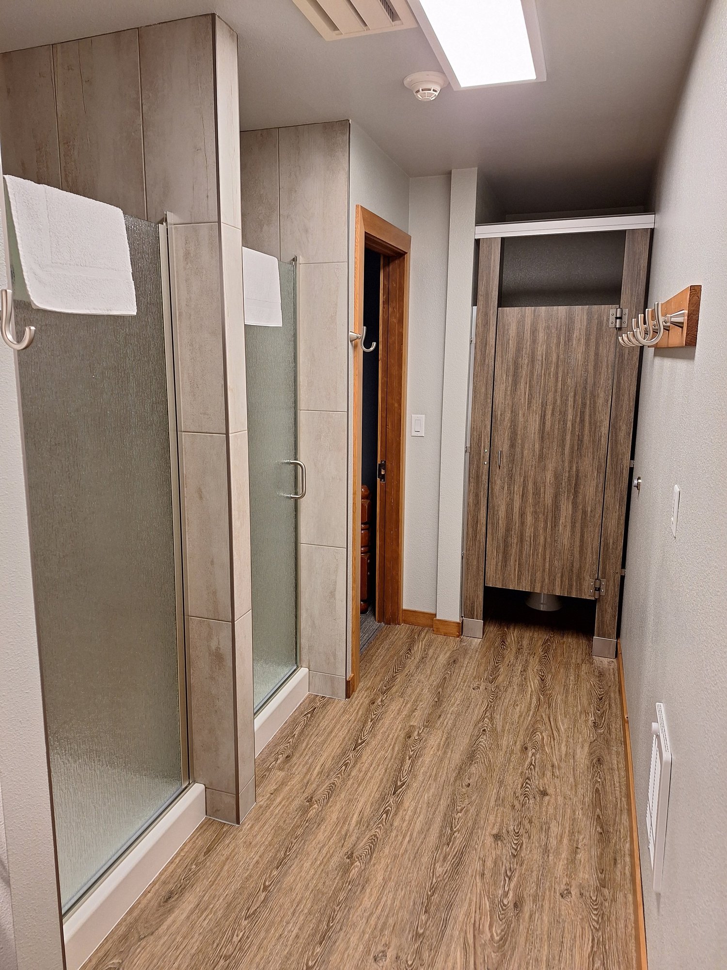 LODGINGS — Cedar Springs