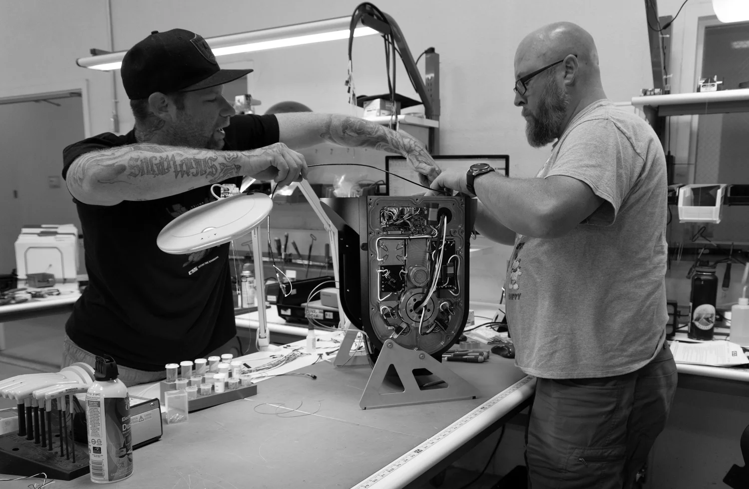 Tabletop Gimbal Legs — Gyro-Stabilized Systems